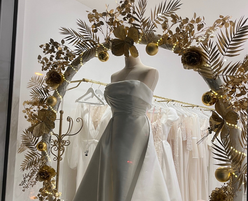 Mini Wedding Window Displays